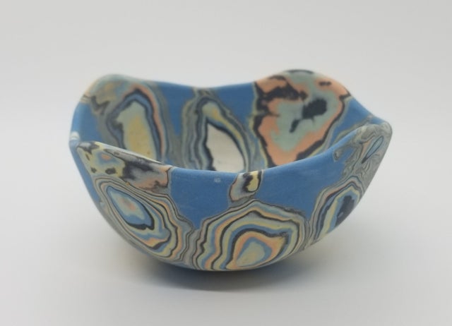 coloring pottery clay